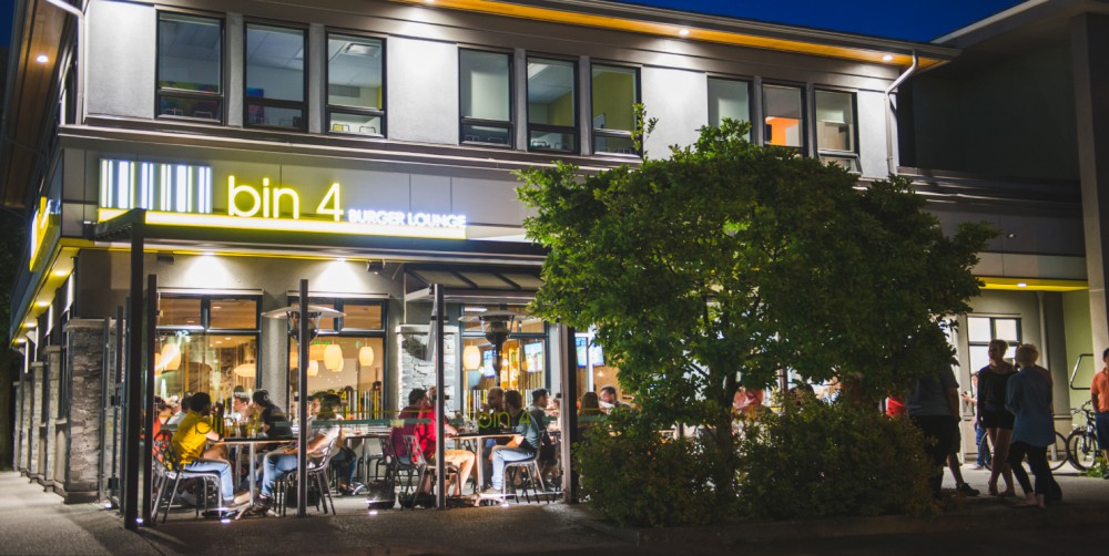 Bin 4 Burger Lounge – Who We Are – Burger-lovers, friends and founders